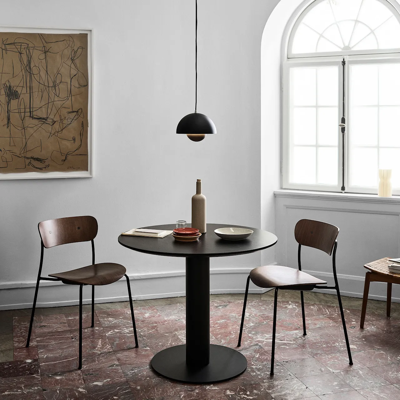 Kjøp Private Dining Table fra Gubi | Nordiska Galleriet