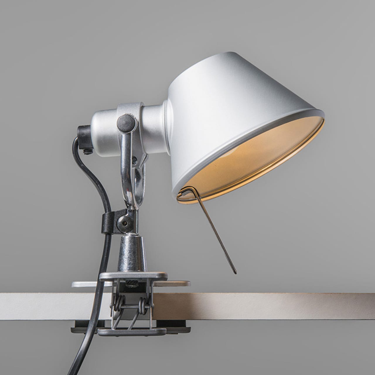 Kjøp Tolomeo Micro Pinza fra Artemide | nordiskagalleriet.no