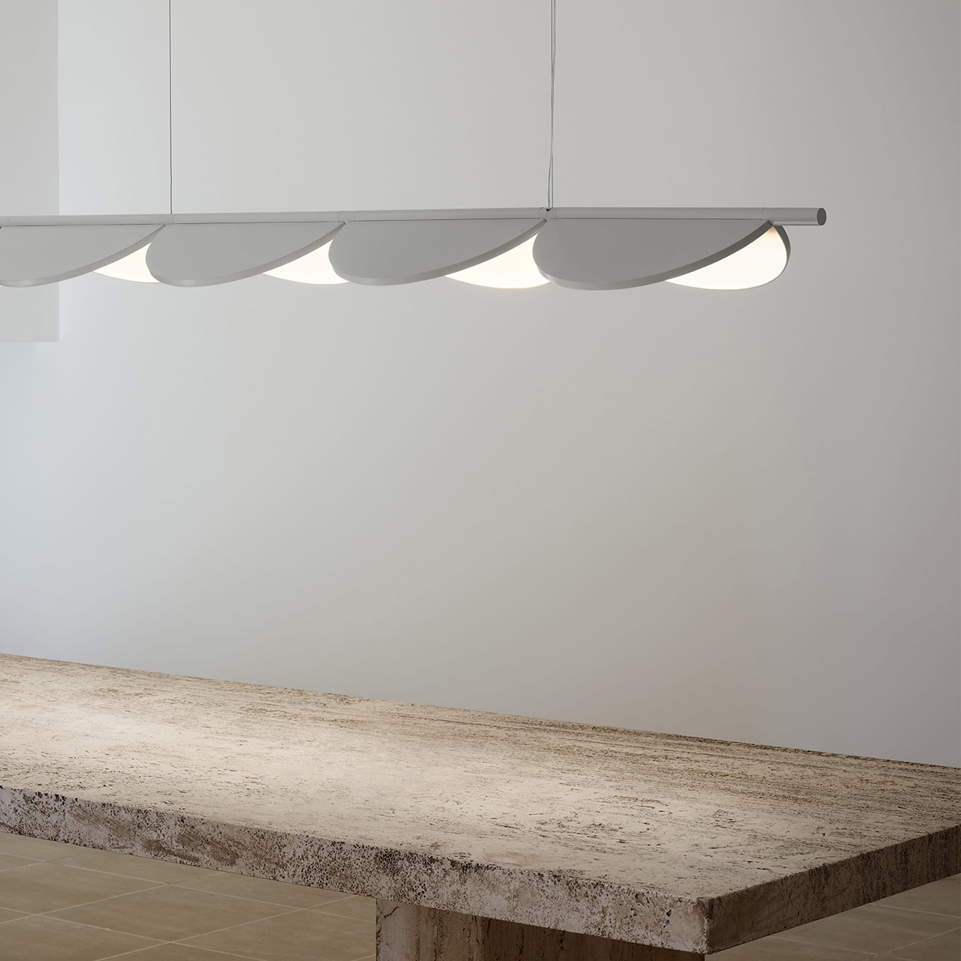 Kjøp Almendra Linear S4 fra Flos | Nordiska Galleriet