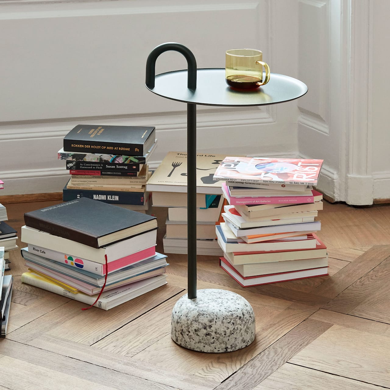 Köp Oota Side Table från Walter Knoll | Nordiska Galleriet